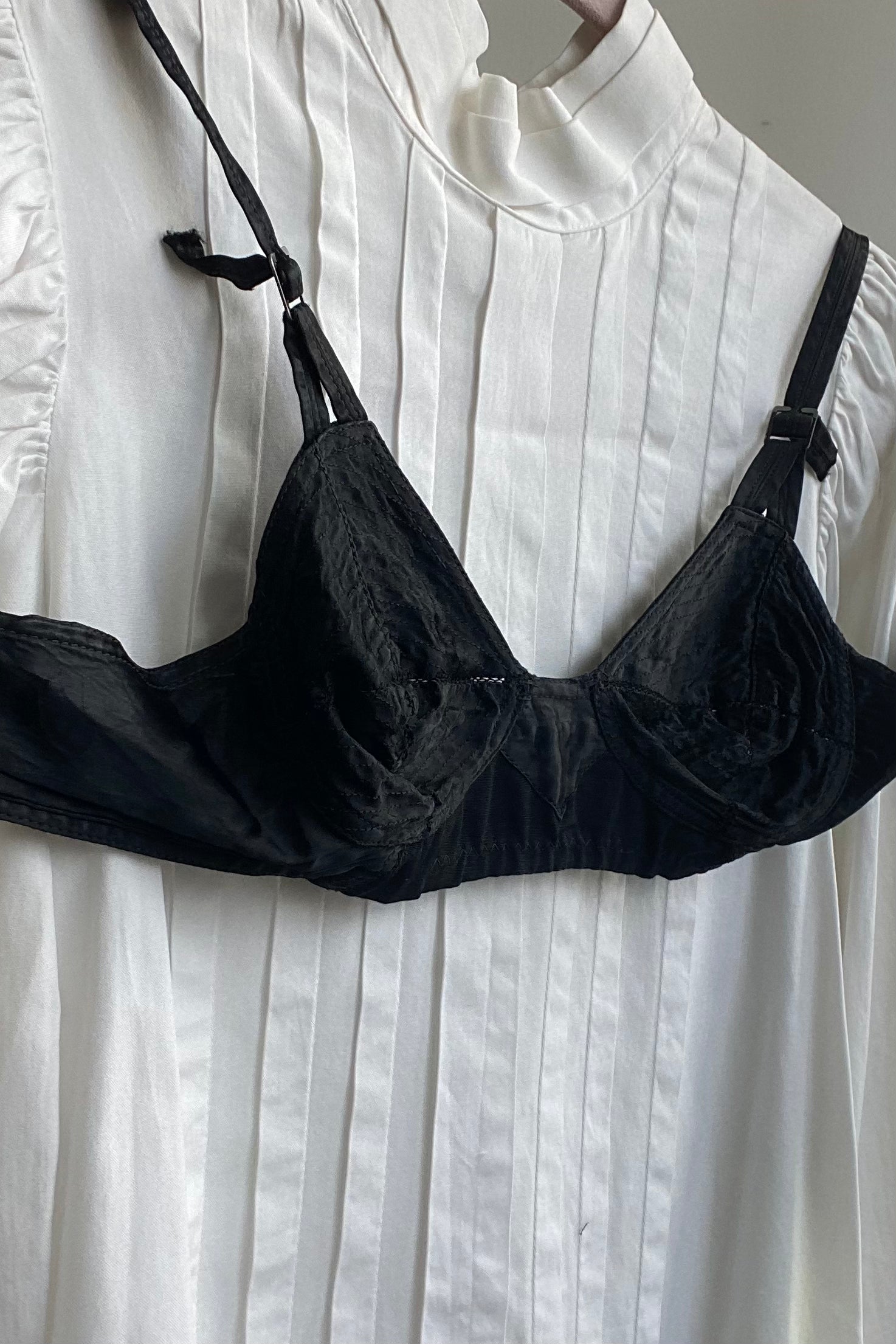Antique Bra – Harbinger Vintage